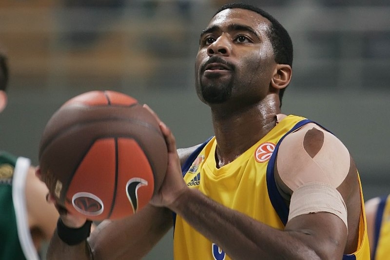 Και η Φενέρ για Λάνγκφορντ! - Onsports.gr