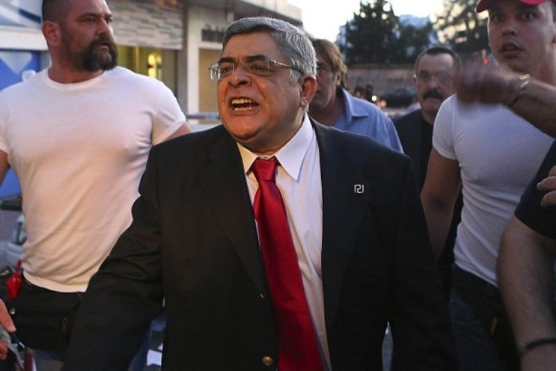 ΤΩΡΑ: Στον ανακριτή οδηγείται ο Νίκος Μιχαλολιάκος - Onsports.gr