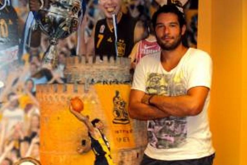 Ανακοίνωσε Καραποστόλου ο Άρης! - Onsports.gr
